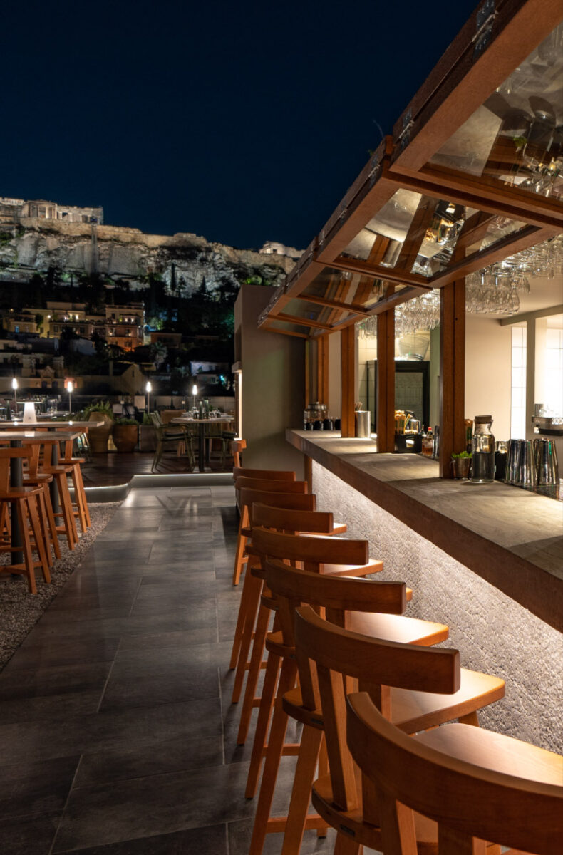 360 Cocktail Bar, Monastiraki. Panoramic view of the city and the Acropolis